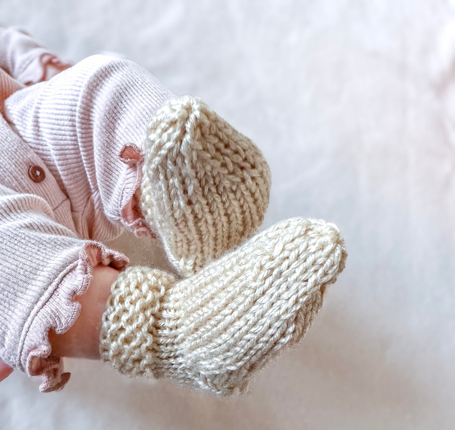 JImmy Beans Wool Patterns - Bouncing Bean Hat and Socks - PDF Download