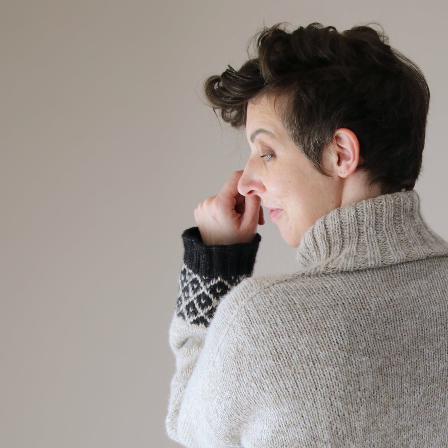 Yarn Citizen Stone Sugar Sweater Kit - Ash/Honeycomb